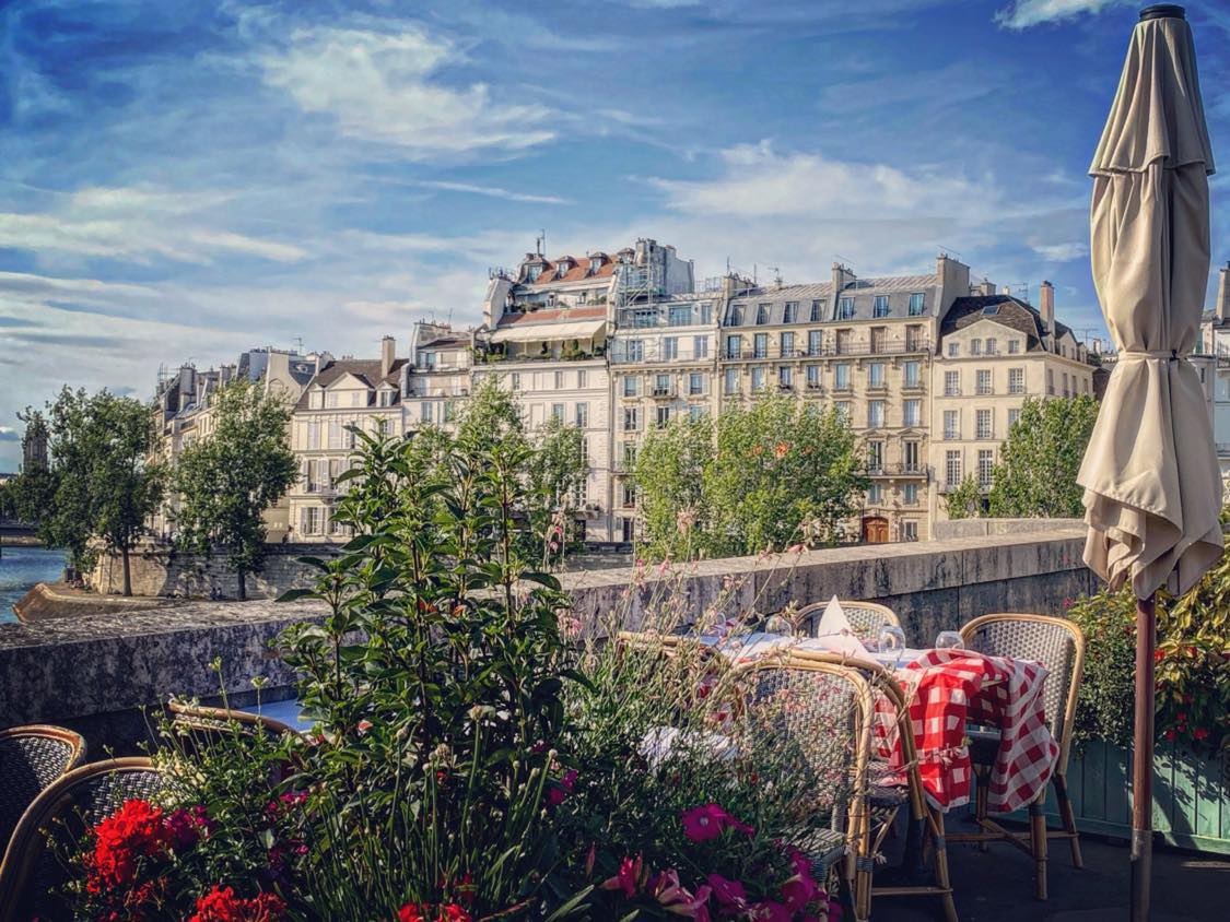 L’Isola “felice” di Parigi: Île Saint Louis – Le Finestre di Parigi
